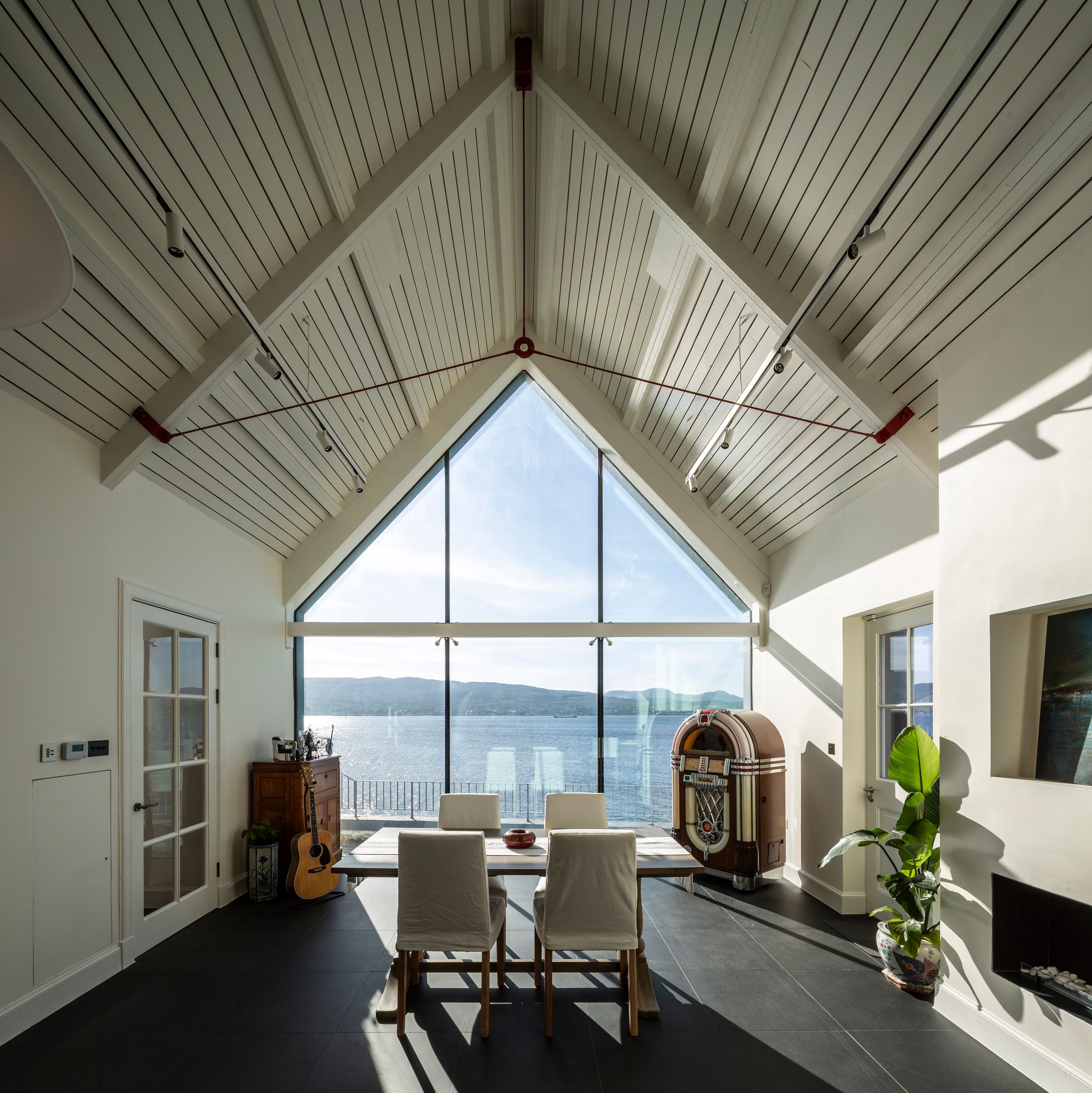 Cloch Lighthouse - Benjamin Tindall Architects